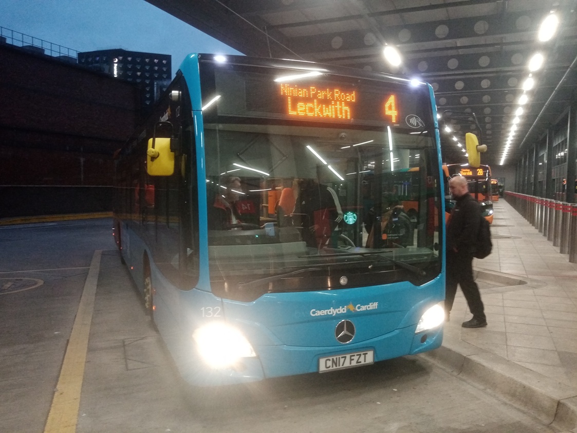 𝗕𝘂𝘀-𝗕𝗼𝗼𝗸-𝗕𝗲𝘃𝗲𝗿𝗮𝗴𝗲- Cardiff Bus No.4 – Cardiff Capers